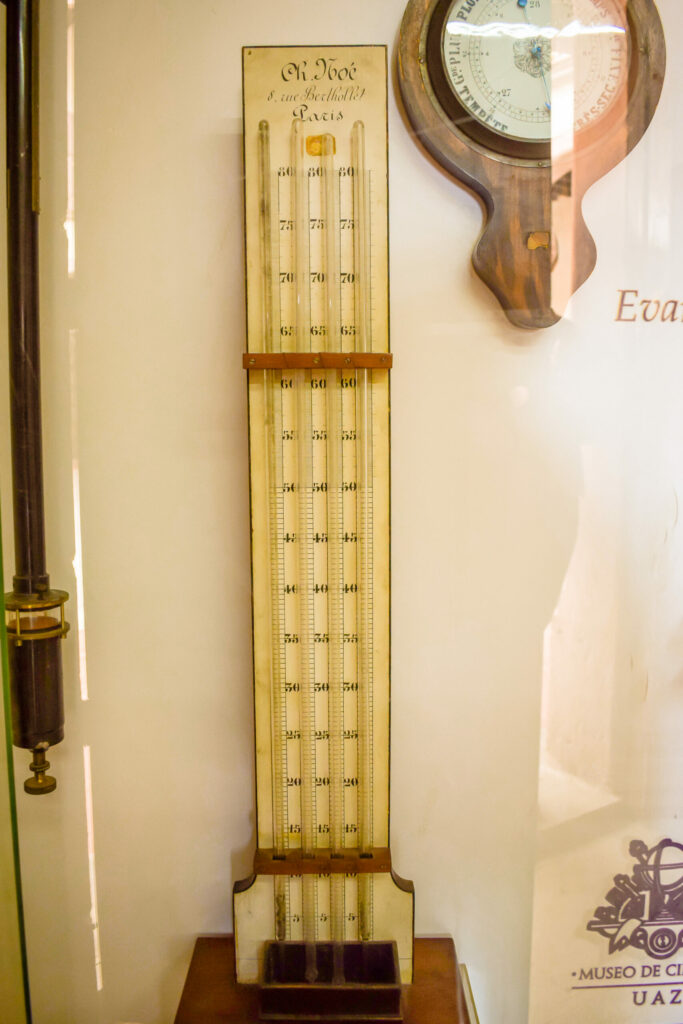 Barómetro de Cubeta – Museo de Ciencias