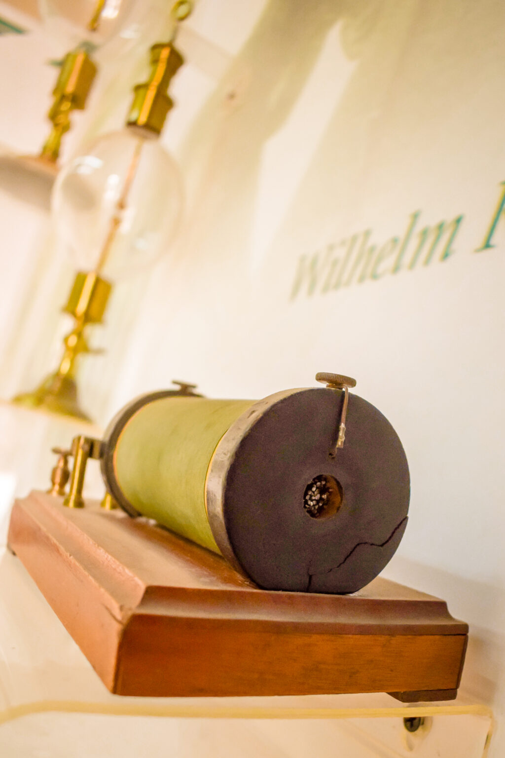 Bobina de Inducción de Ruhmkorff – Museo de Ciencias